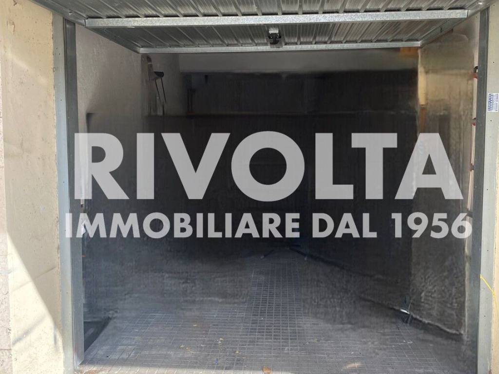 Garage - Box via Agostino Bassi, Roma, Rif. 123879845 - Immobiliare.it