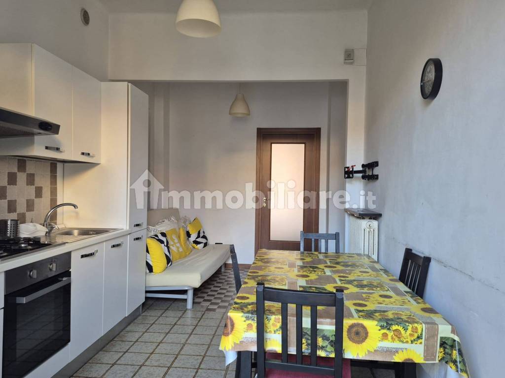 Rent Apartment Turin. 2-room flat in via Revello 43. Good condition ...