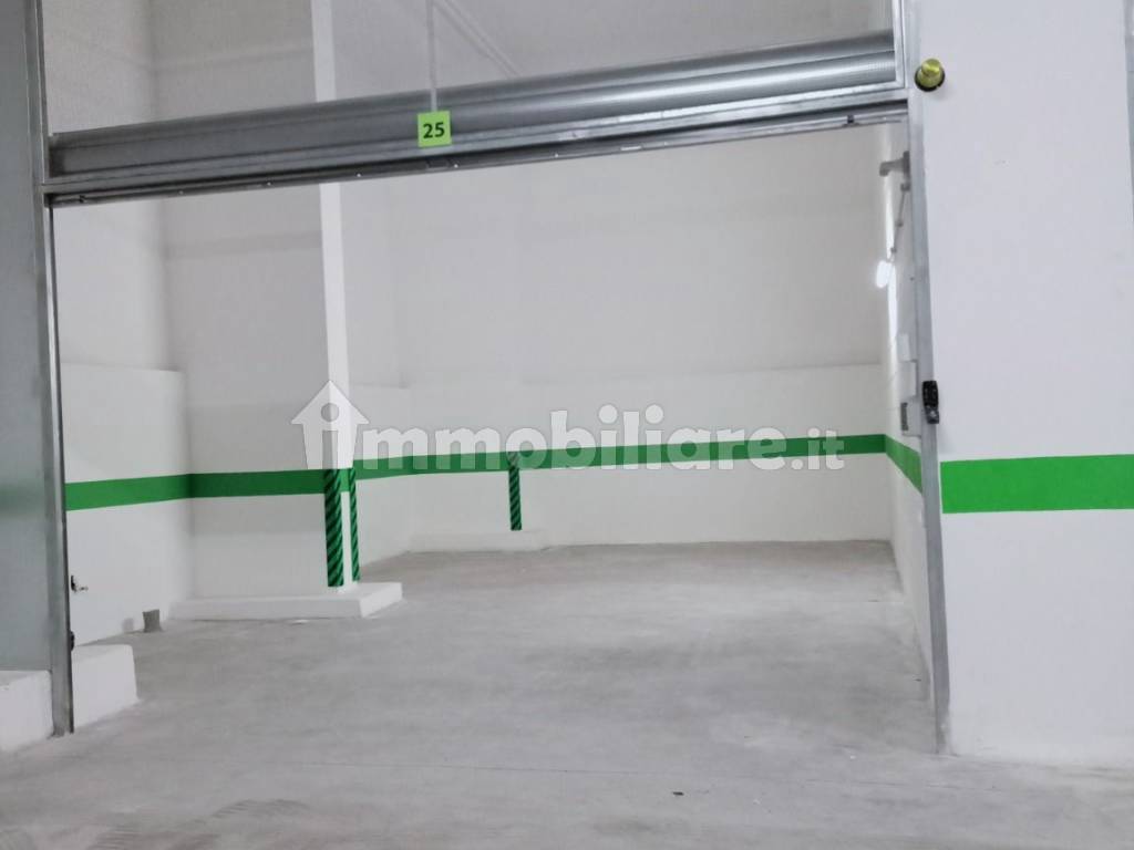 Magazzino - Deposito piazza dei Consoli 12, Roma, Rif. 123901749 ...