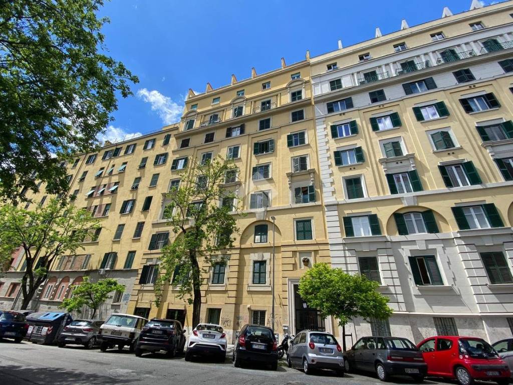 Vendita Appartamento Roma. Trilocale in via Pomezia 9. Ottimo stato ...
