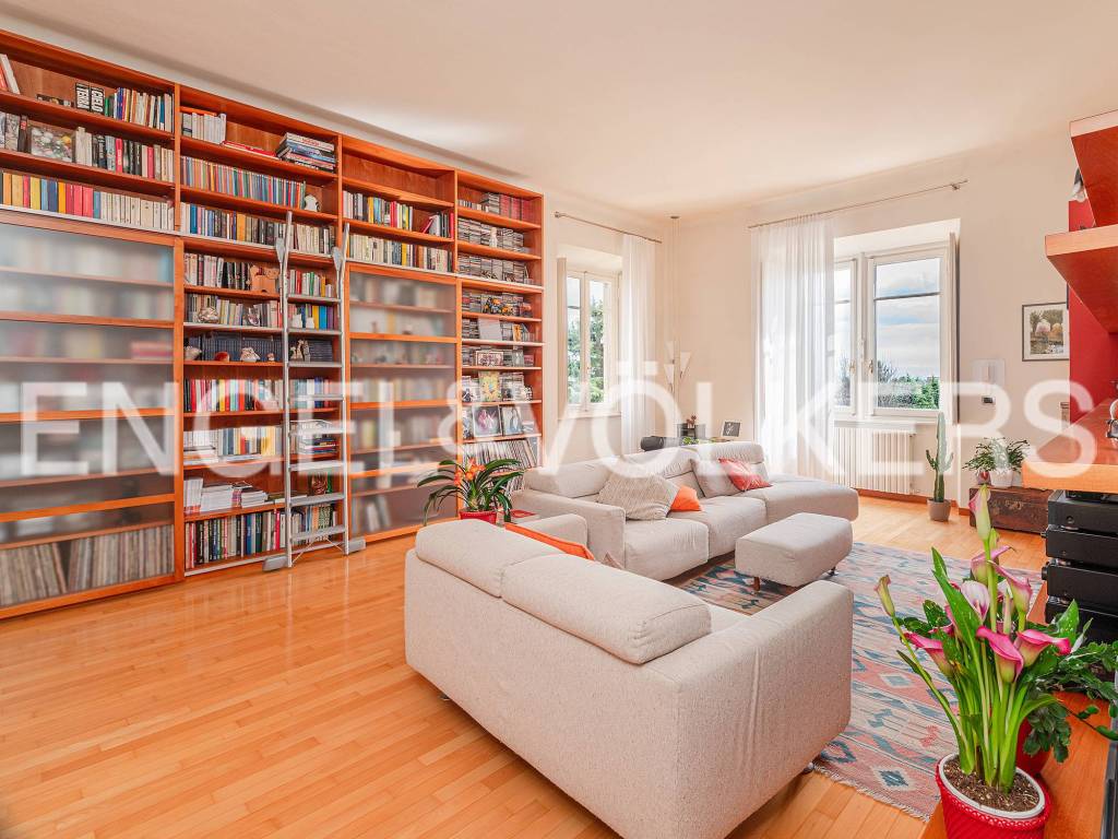 Palazzo - Edificio via Guglielmo Marconi, Limido Comasco, Rif ...