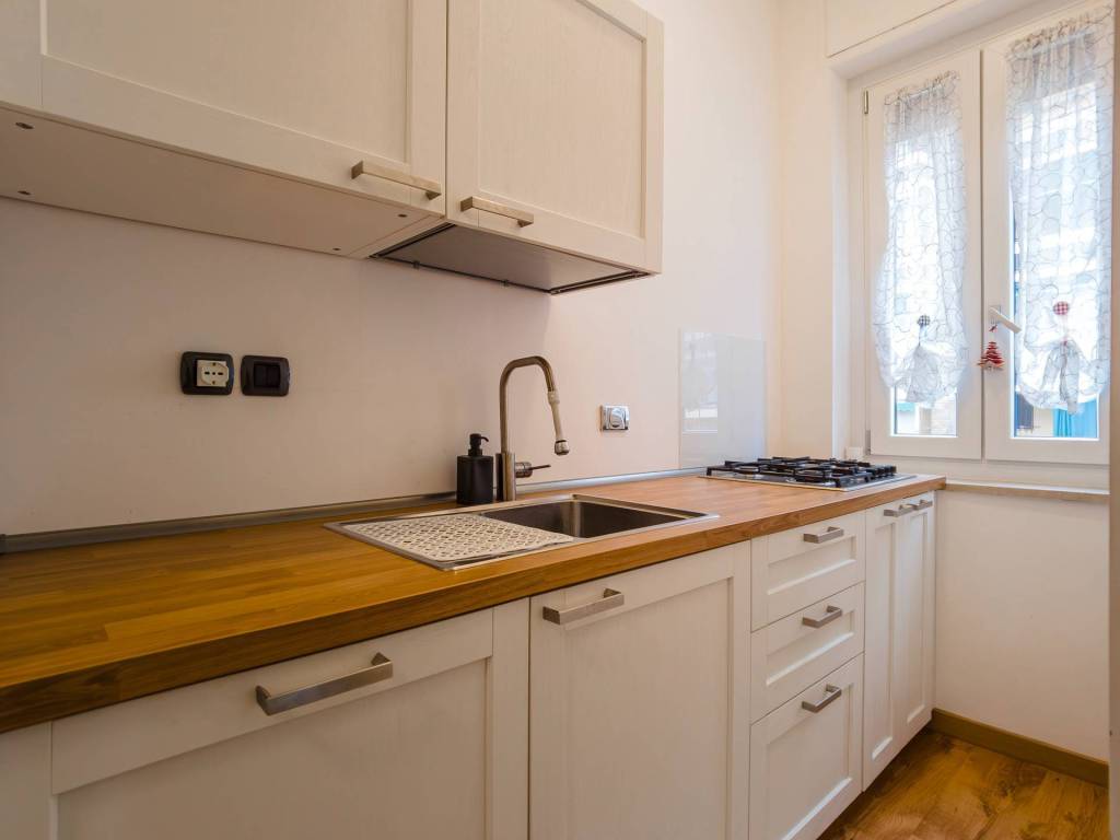 Vendita Appartamento Rivoli. Trilocale in via Cervino 27. Buono stato, secondo piano, posto auto ...