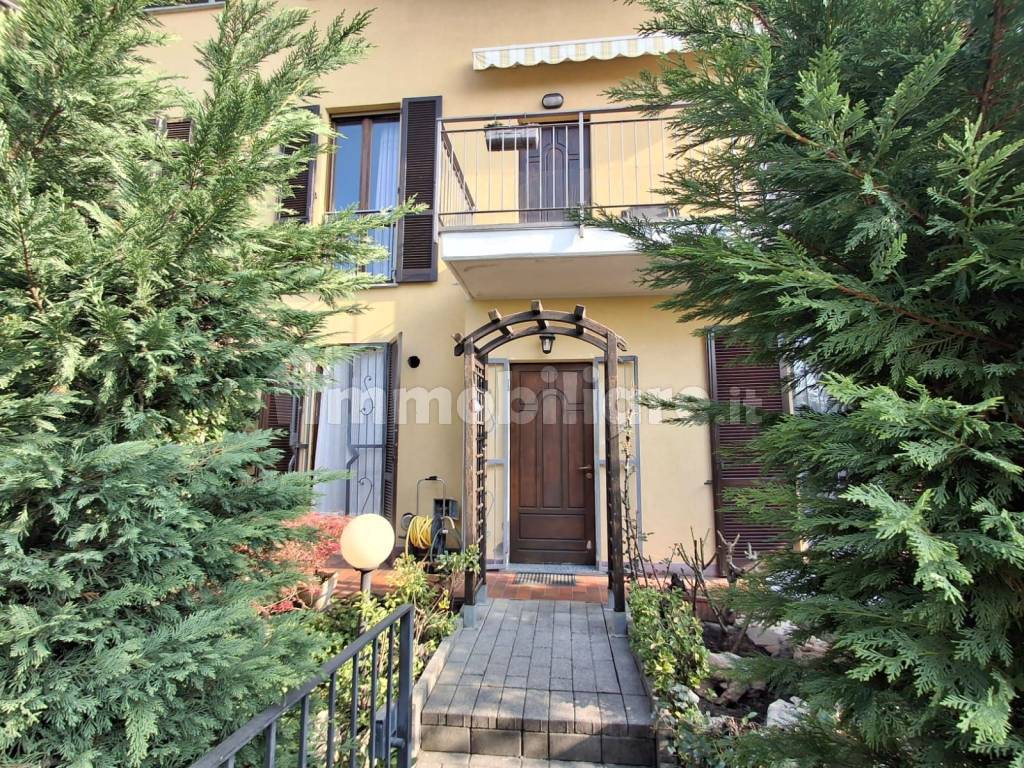 Vendita Appartamento Villa d'Adda. Trilocale in via Suor Anna Lucia ...