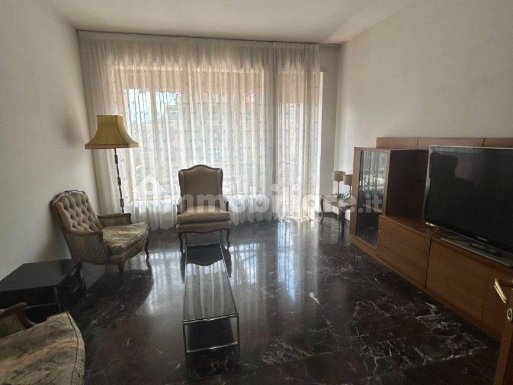 Stanza doppia in affitto, affittasi camera doppia via Guglielmo Marconi ...