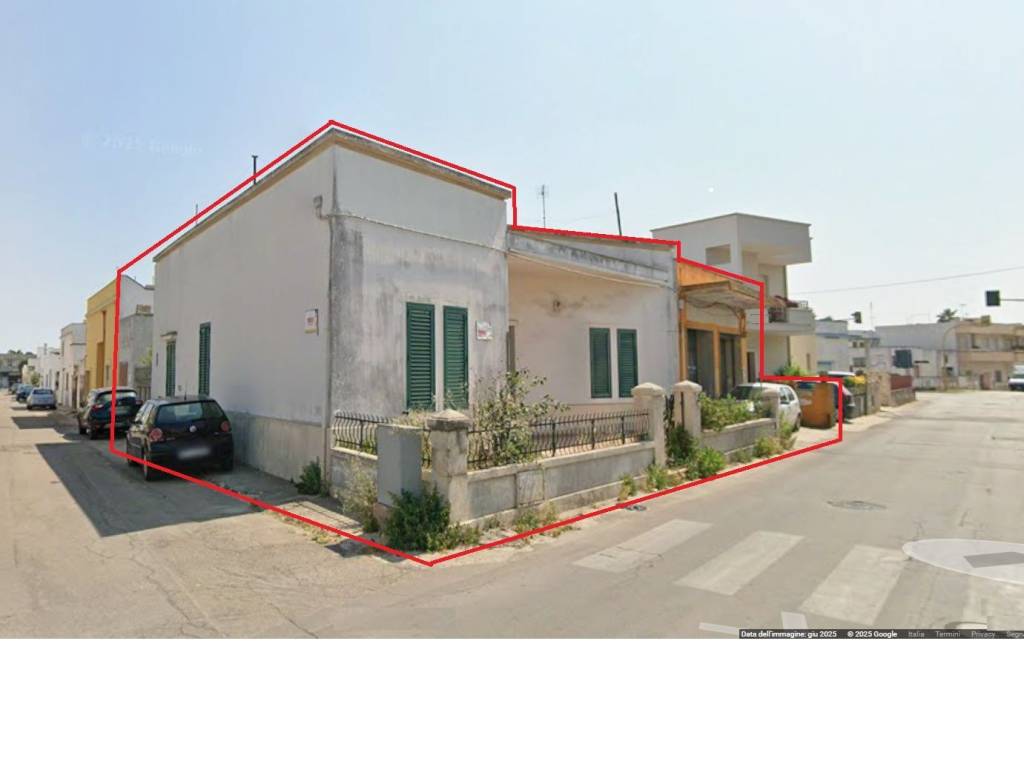 Vendita Villa unifamiliare in via Melissano 71 Racale. Da ristrutturare ...