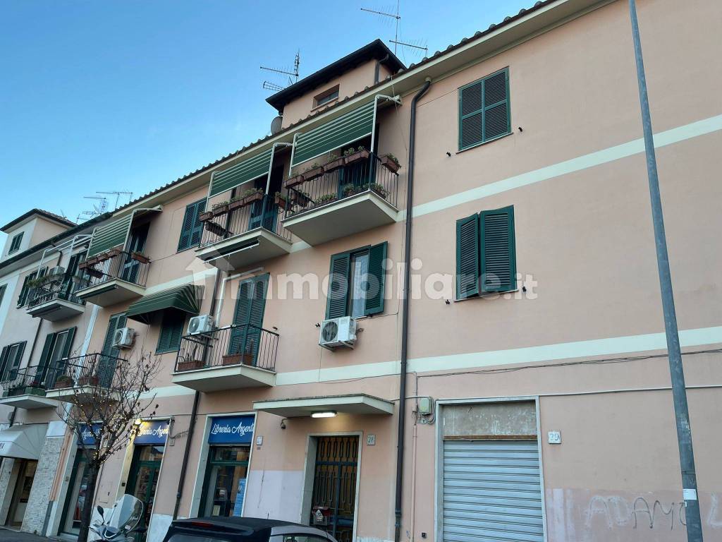 Vendita Appartamento Roma. Bilocale in largo dei Claudiani 19. Buono ...