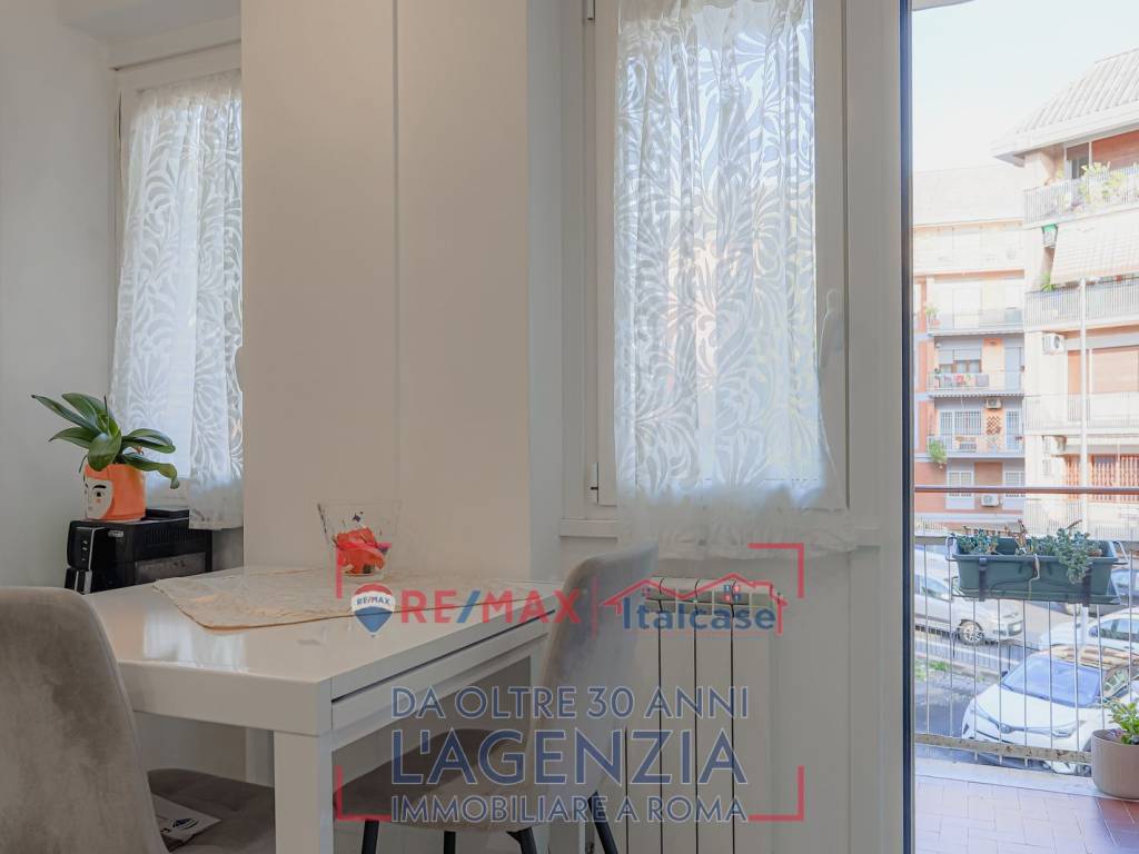 Vendita Appartamento Roma. Bilocale in via Urbano II 43. Ottimo stato ...