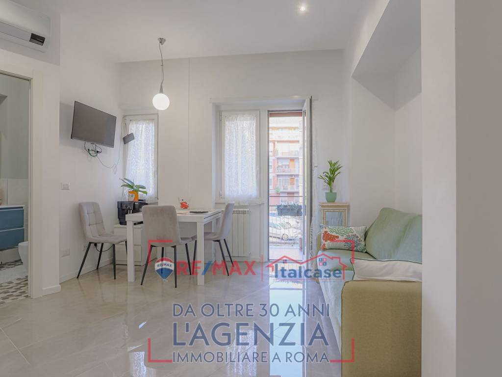Vendita Appartamento Roma. Bilocale in via Urbano II 43. Ottimo stato ...