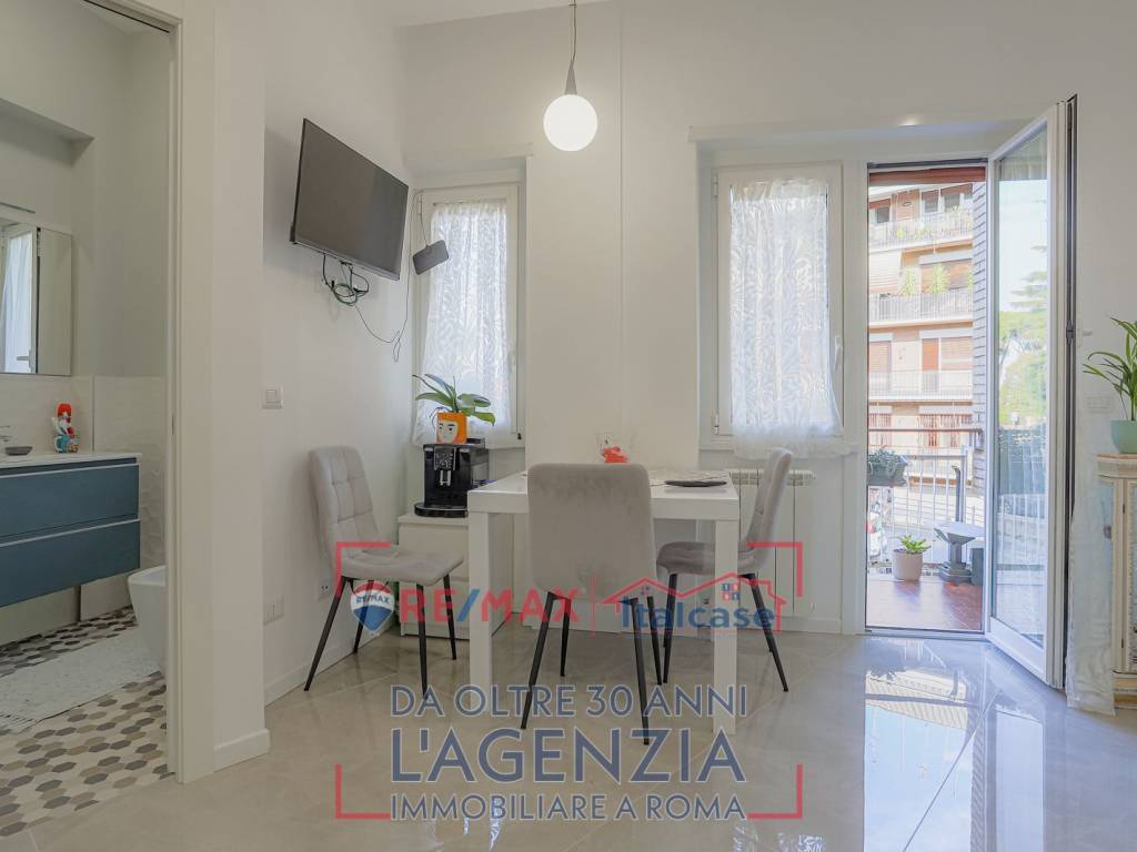 Vendita Appartamento Roma. Bilocale in via Urbano II 43. Ottimo stato ...