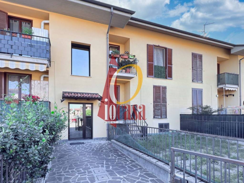 Vendita Appartamento Ceranova. Trilocale in via Giacomo Puccini. Buono ...