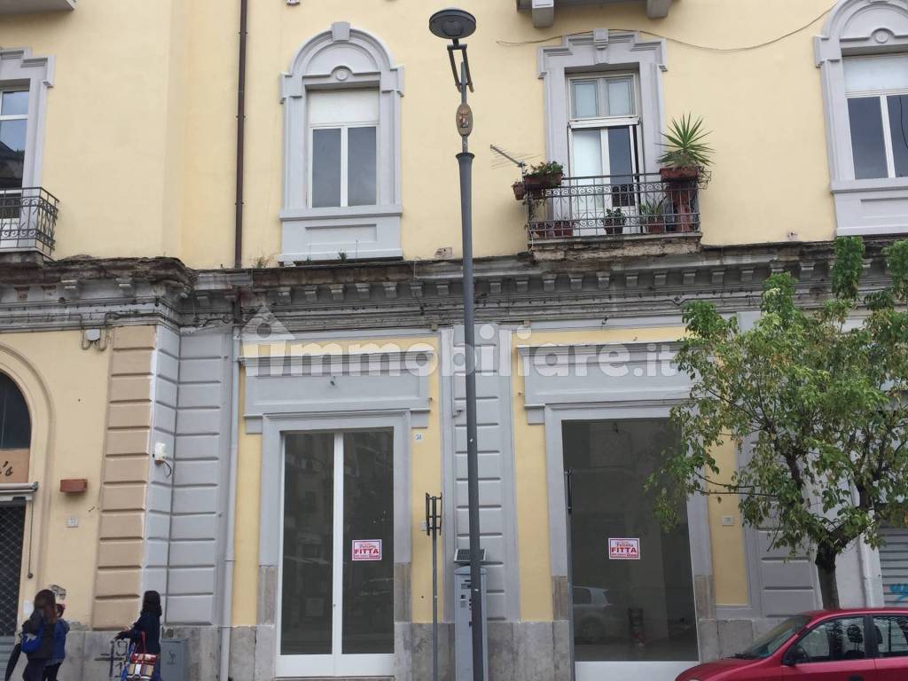 Locale commerciale via Turati 28, Caserta, Rif. 124016747 - Immobiliare.it