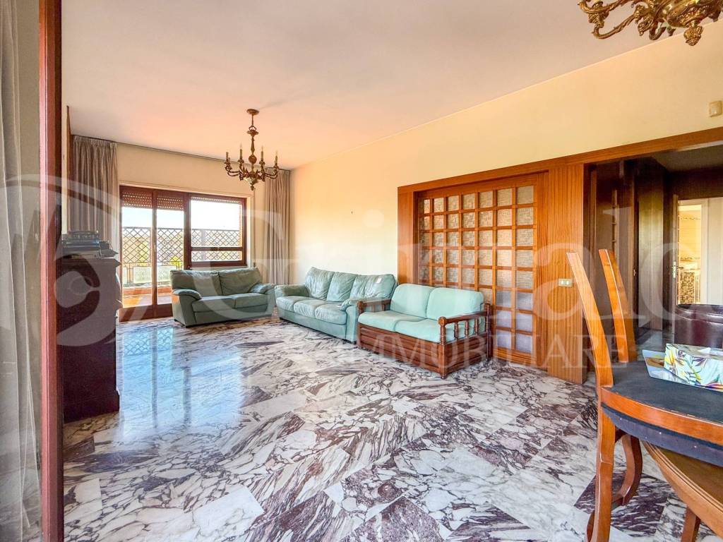 Vendita Attico in via Giuseppe Belluzzo 1 Roma. Da ristrutturare, posto ...