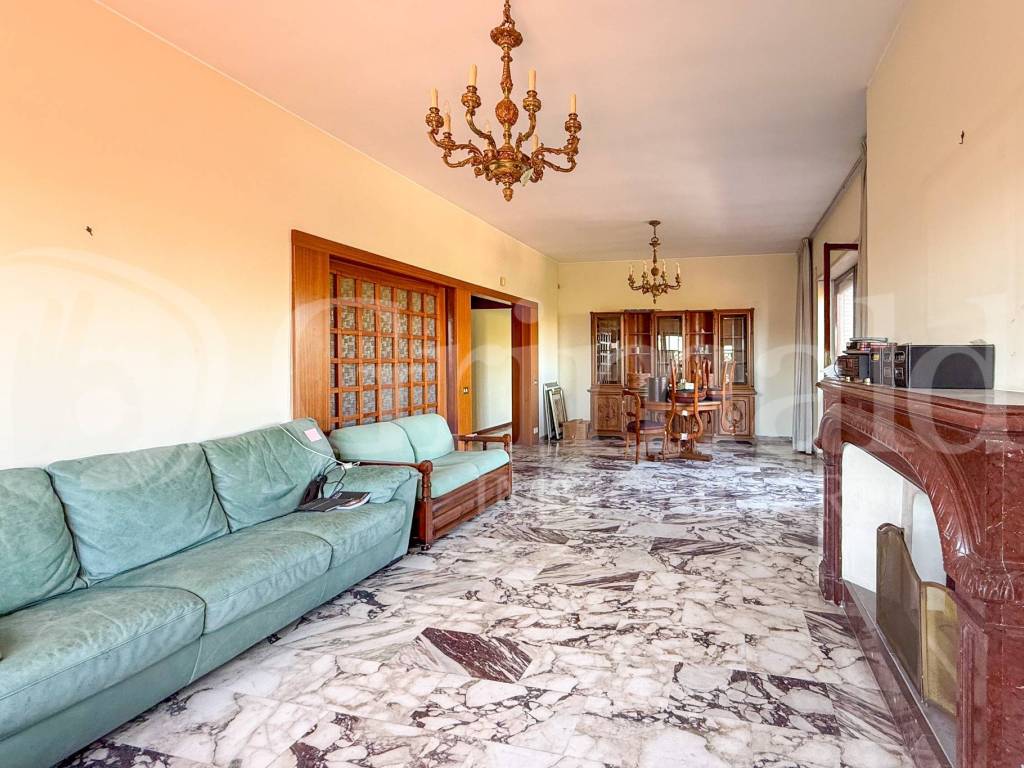 Vendita Attico in via Giuseppe Belluzzo 1 Roma. Da ristrutturare, posto ...