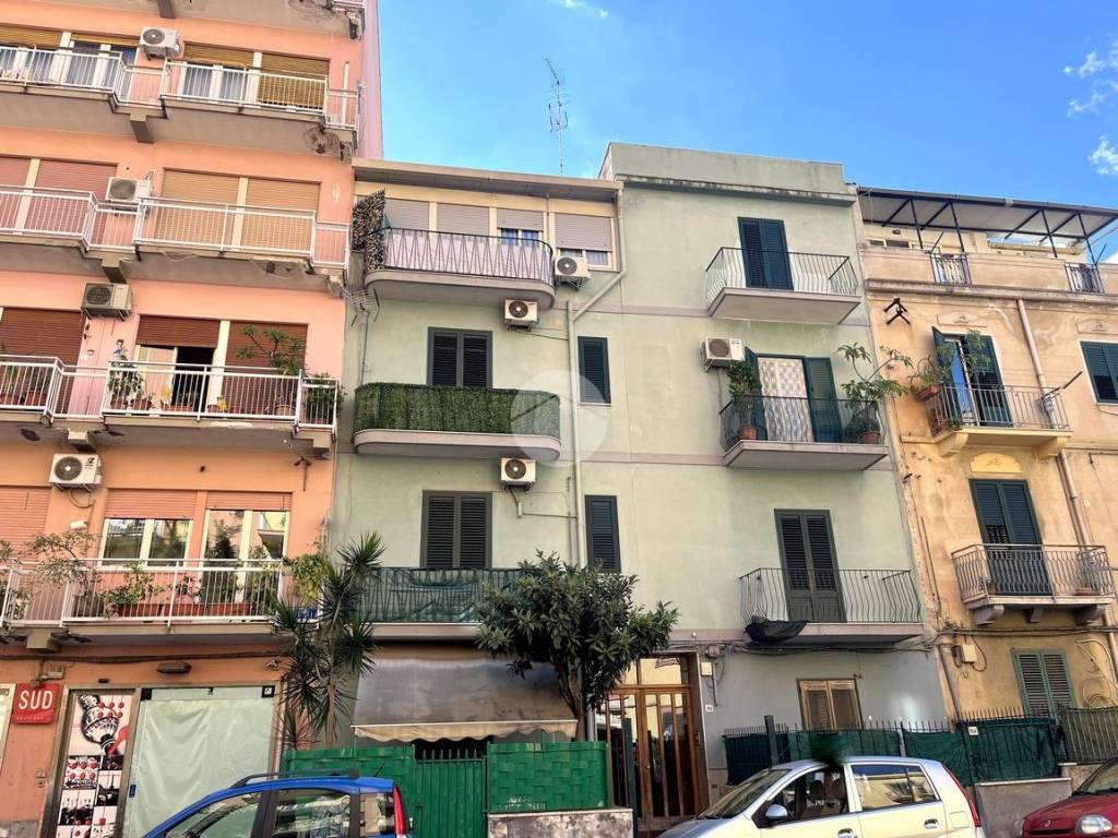 Vendita Appartamento Palermo. Trilocale in via Giuseppe Pitrè 152 ...