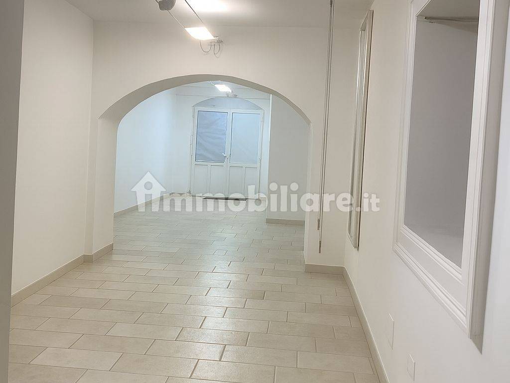 Locale commerciale corso V. Marcelli 329, Isernia, Rif. 124054595 ...