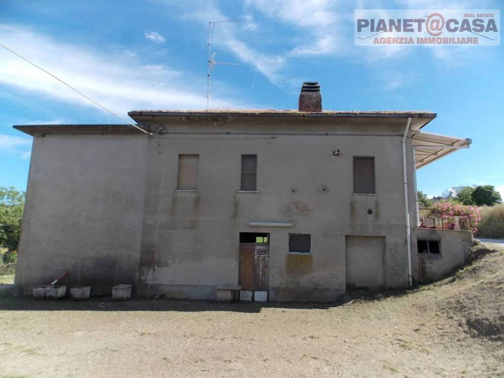 Vendita Villa unifamiliare Offida. Da ristrutturare, posto auto, con ...