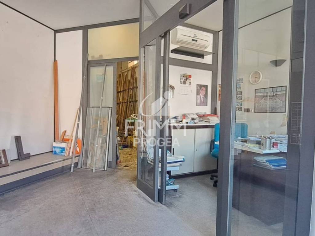 Locale commerciale piazza delle Iris, Roma, Rif. 123900579 - Immobiliare.it