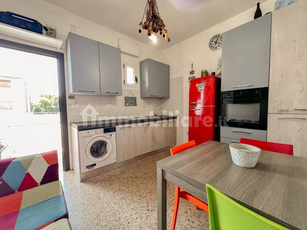 Sale Apartment Jesolo. 2-room flat in via Benvenuto Cellini 19. Good ...