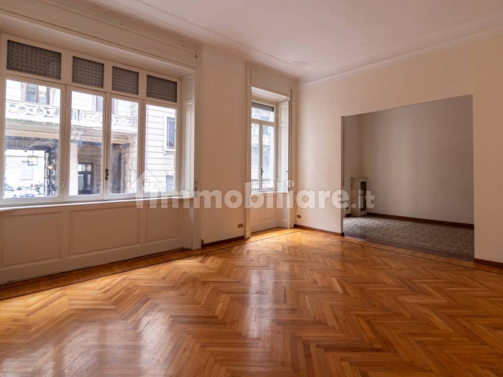 Vendita Appartamento in via Carlo Goldoni. Milano. Da ristrutturare ...