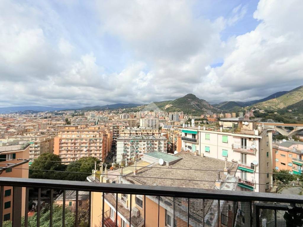 Sale Apartment Genoa. 4-room flat in via Antonio Sant'Elia 12. Good ...