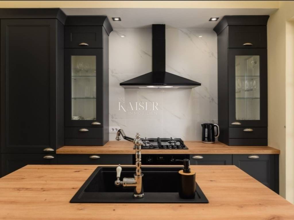 Vendita Terratetto unifamiliare Rovigno. Nuova, posto auto, 190 m², rif ...