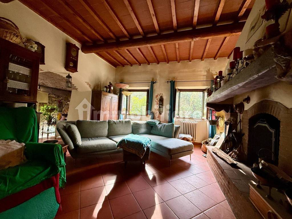 Vendita Casa colonica Calenzano. Buono stato, posto auto, 347 m², rif ...