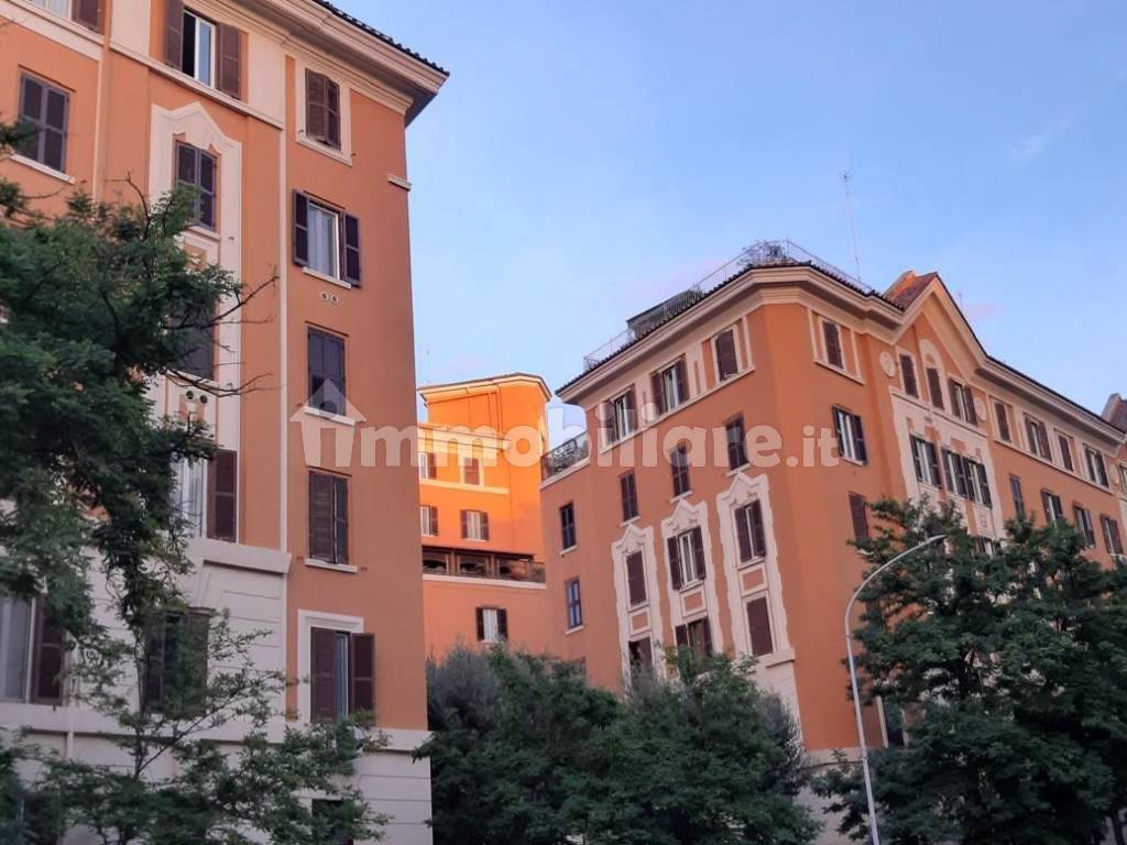 Vendita Appartamento Roma. Trilocale in via Taranto 95. Ottimo stato ...