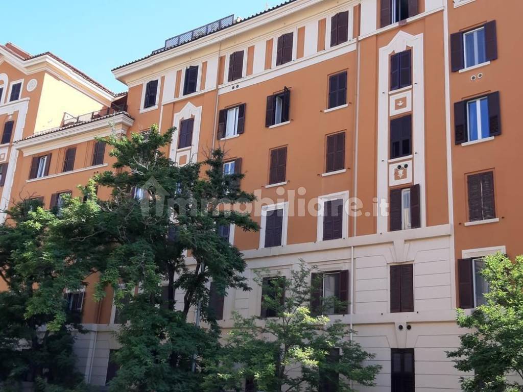 Vendita Appartamento Roma. Trilocale in via Taranto 95. Ottimo stato ...