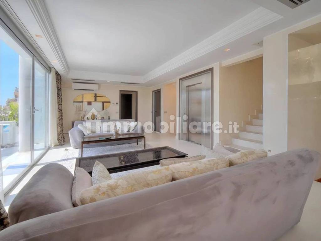 Vendita Appartamento Roquebrune-Cap-Martin. Trilocale , rif. 124316675