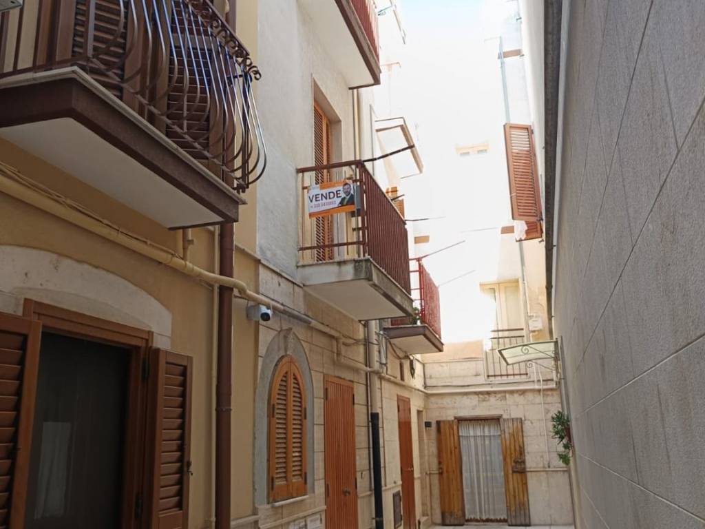 Vendita Terratetto unifamiliare in via Fratelli Bandiera Mola di Bari ...