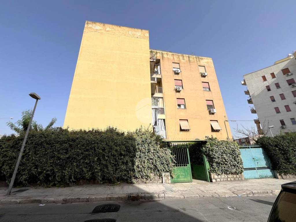 Vendita Appartamento Palermo. Trilocale in via Pergusa 1. Ottimo stato ...