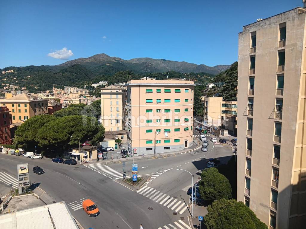 Affitto Appartamento in via Voltri. Genova. Buono stato, quinto piano ...