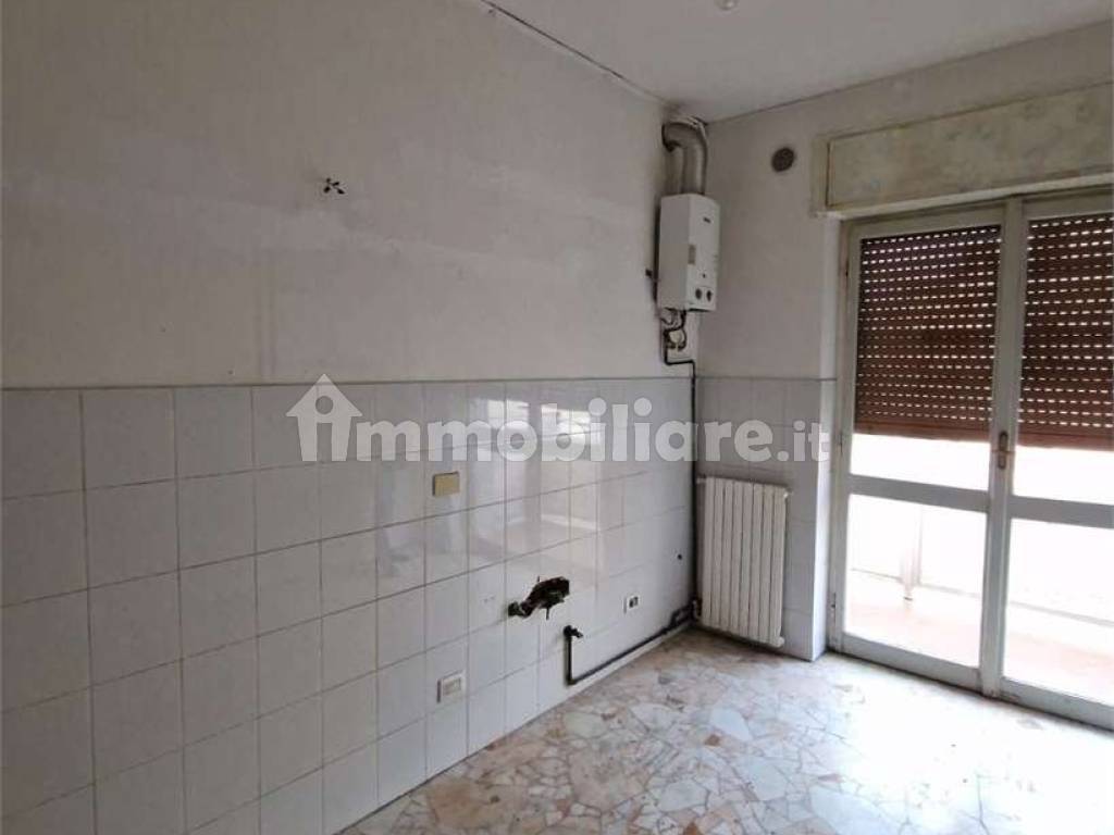 Vendita Appartamento Cermenate. Quadrilocale, Buono stato, con balcone ...