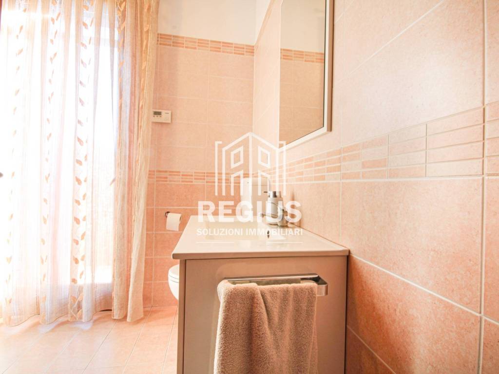 Vendita Villa plurifamiliare in via Mario Visentin Camposampiero. Buono ...