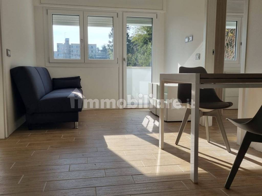 Affitto Appartamento Genova. Trilocale in via Carlo Linneo 130. Nuovo, quinto piano, posto auto ...