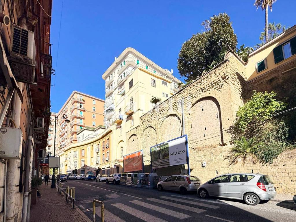 Locale commerciale via Torquato Tasso 158, Napoli, Rif. 124586925 - Immobiliare.it