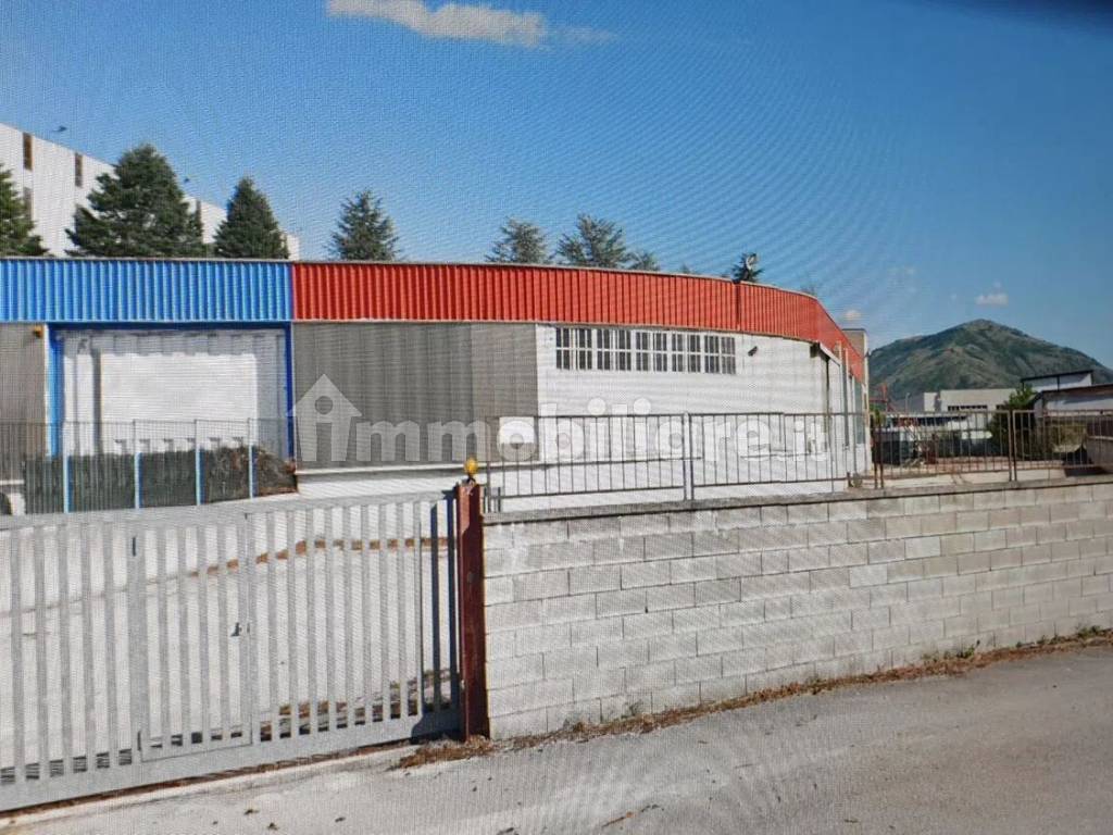 Capannone Scurcola Strada Provinciale 62/C No Number, Magliano de ...