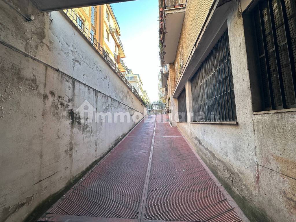 Garage - Box via di Torrevecchia 373, Roma, Rif. 124588613 - Immobiliare.it