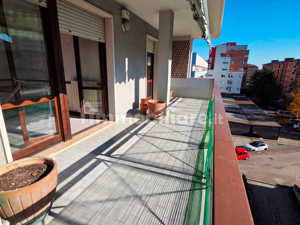 Vendita Appartamento in via Pitagora 46. Verona. Buono stato, quarto ...