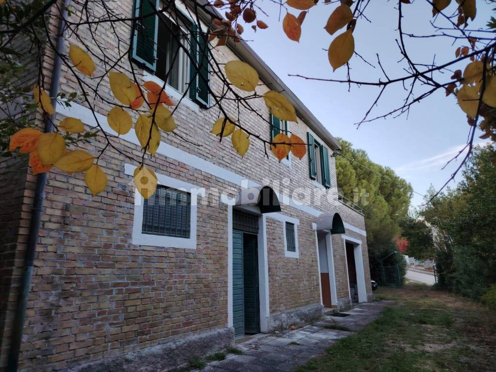 Vendita Villa unifamiliare in Contrada Ciafone 4 Offida. Buono stato ...