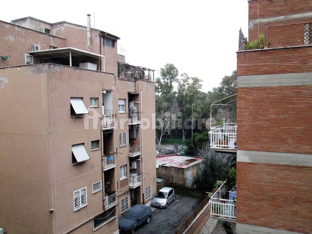 Vendita Appartamento Roma. Bilocale in via Delle Rose. Secondo piano ...