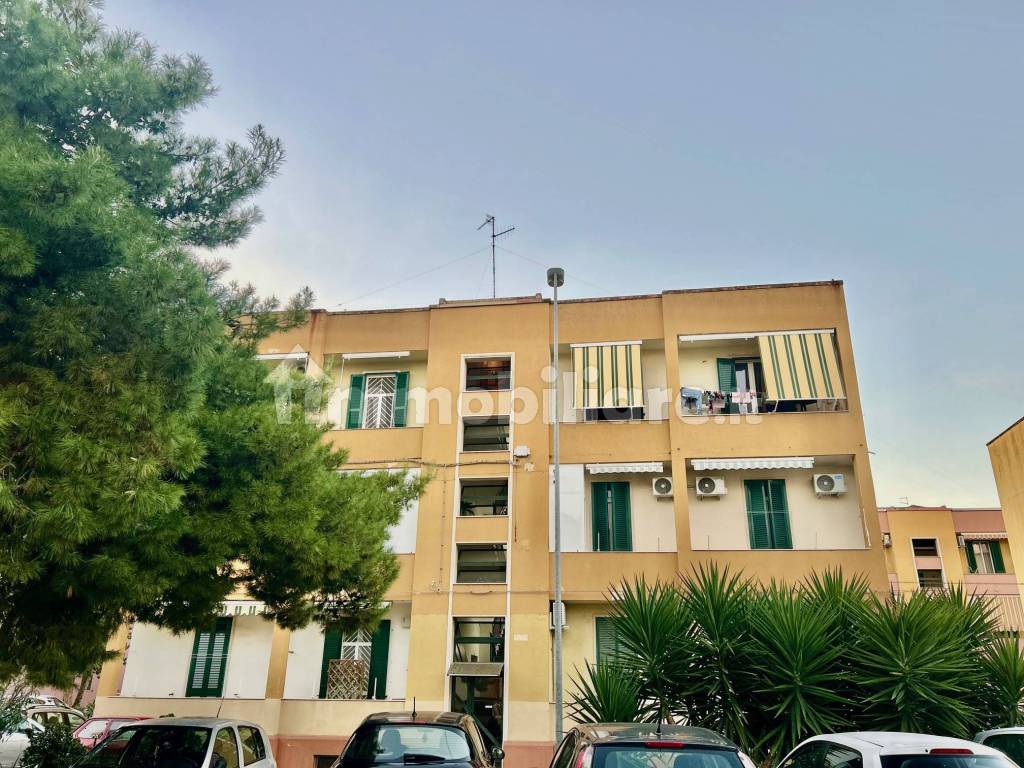 Affitto Appartamento Bari. Trilocale in via Giulio Petroni 41. Ottimo ...