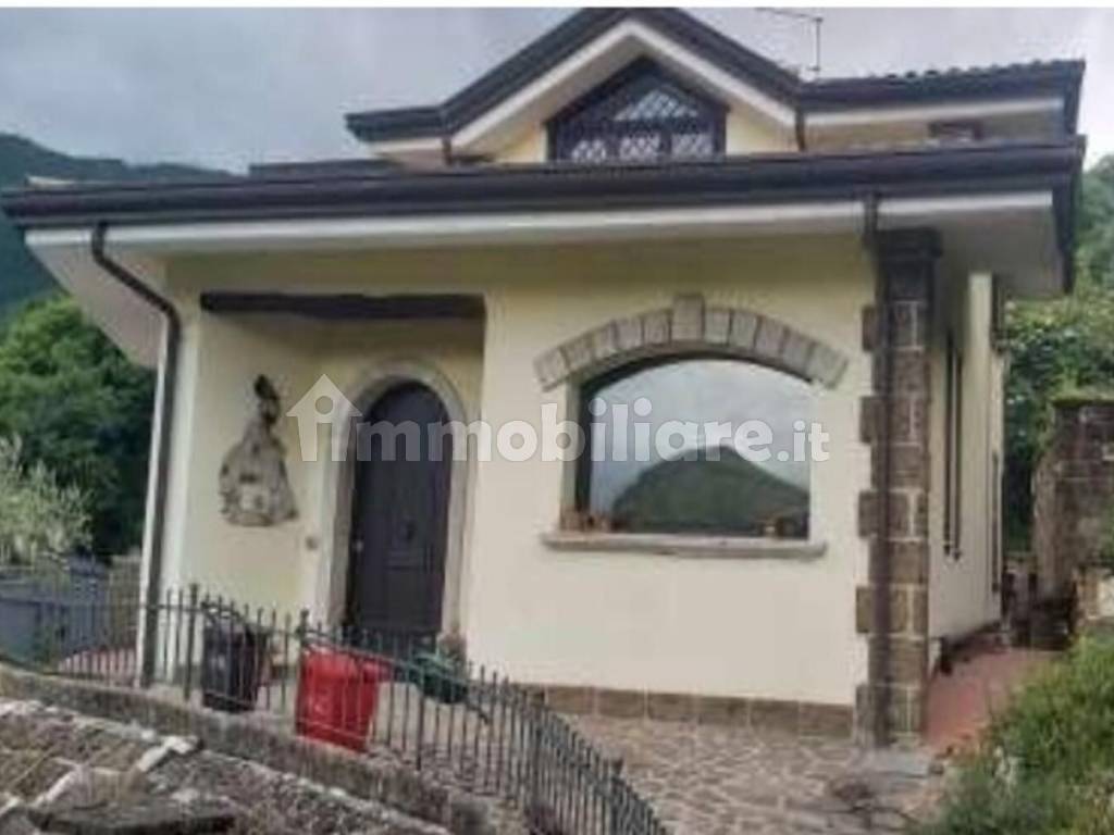 Asta per villa, via Annarumma, 83024 Monteforte Irpino Italia, Centro ...