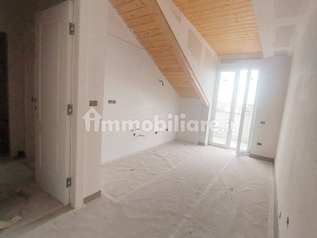 Affitto Mansarda in via Salvator Rosa Mugnano di Napoli. Nuovo, posto ...