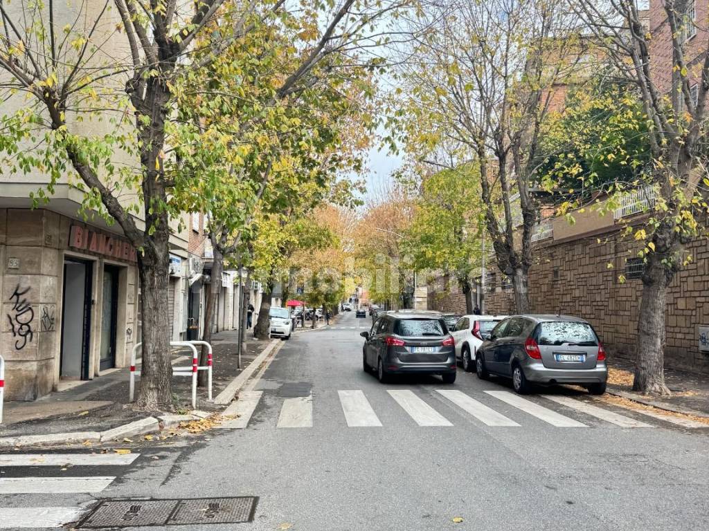 Locale commerciale, Roma, Rif. 124725945 - Immobiliare.it