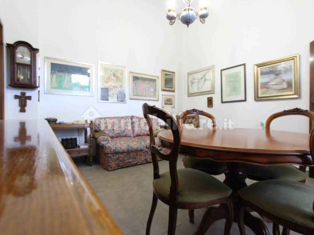 Vendita Appartamento in villa in via Carlo Armellini 20 Milano. Buono ...