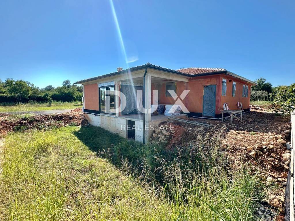 Vendita Terratetto unifamiliare Umago. Nuova, con balcone, 150 m², rif ...