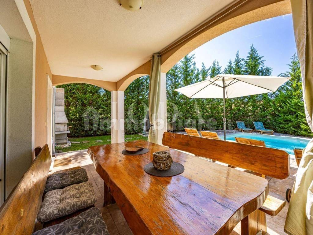 Vendita Terratetto unifamiliare Općina Svetvinčenat. Con balcone, 103 ...