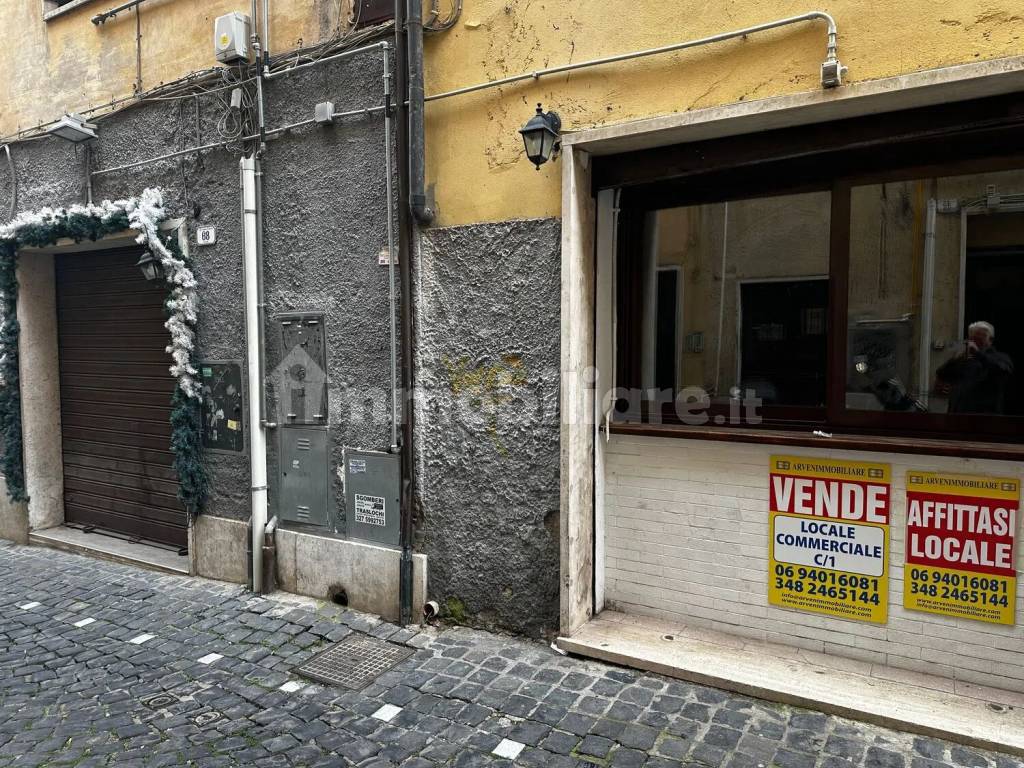 Locale commerciale via Cavour, 66, Frascati, Rif. 124765859 ...