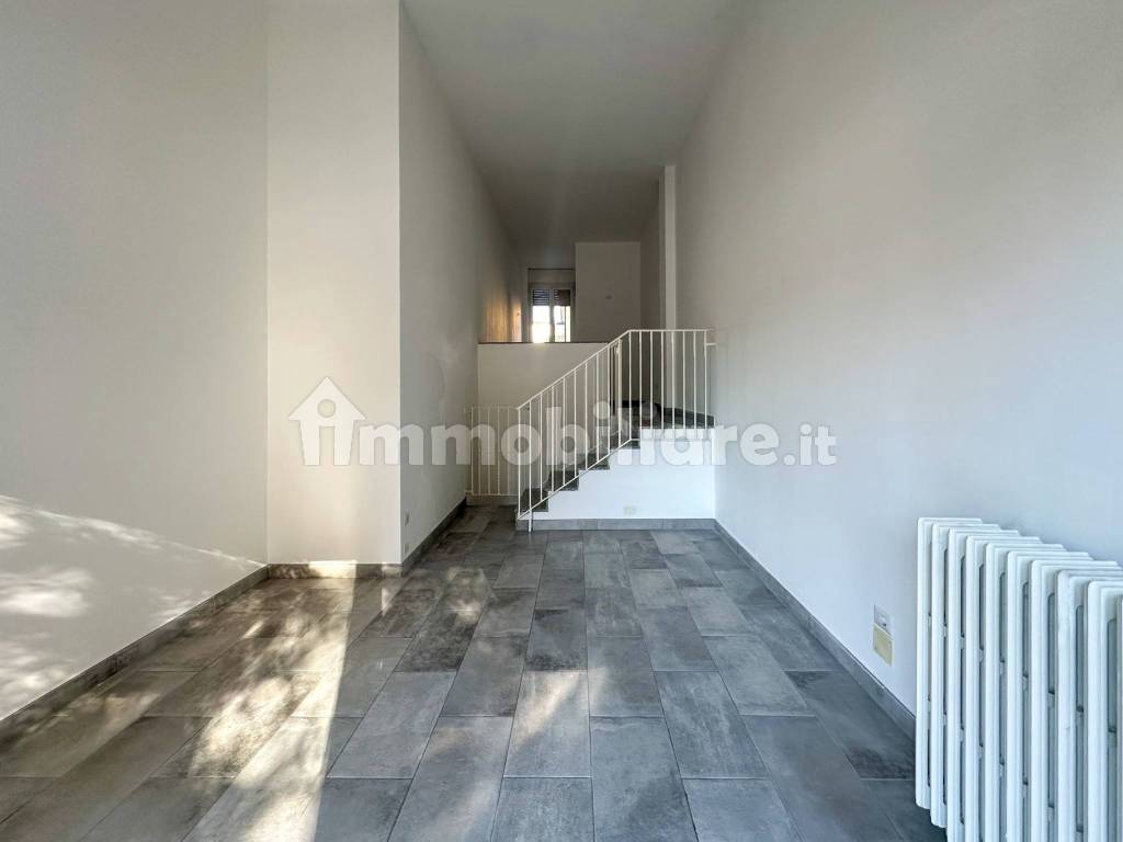 Locale commerciale via Umberto I 94, Varedo, Rif. 124785093 ...